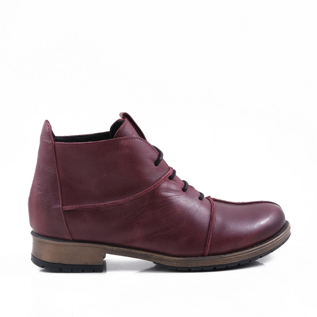 Pesso Sorcerer Burgandy – Step Ahead